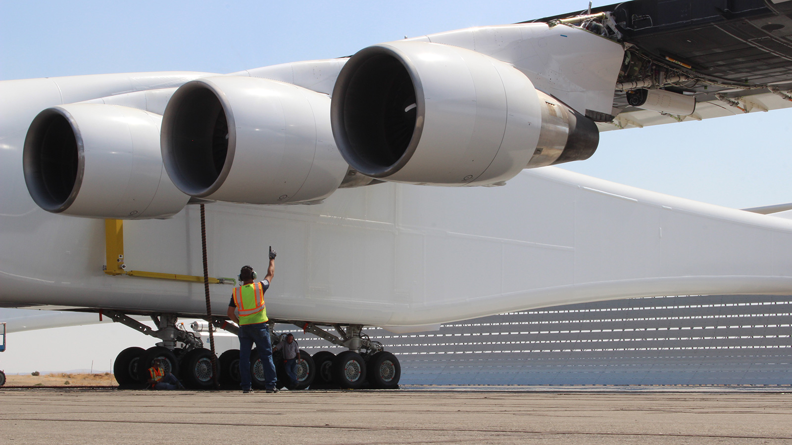 Scaled Composites Puts the Spurs to the World’s Largest Aircraft - News ...